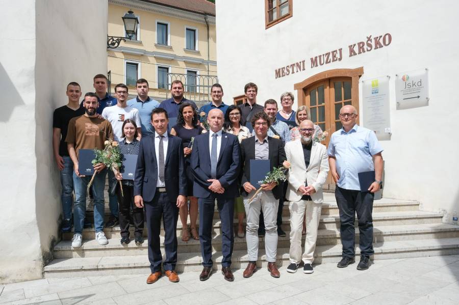 Fakulteta za energetiko Univerze v Mariboru je obeležila 16-letnico ...